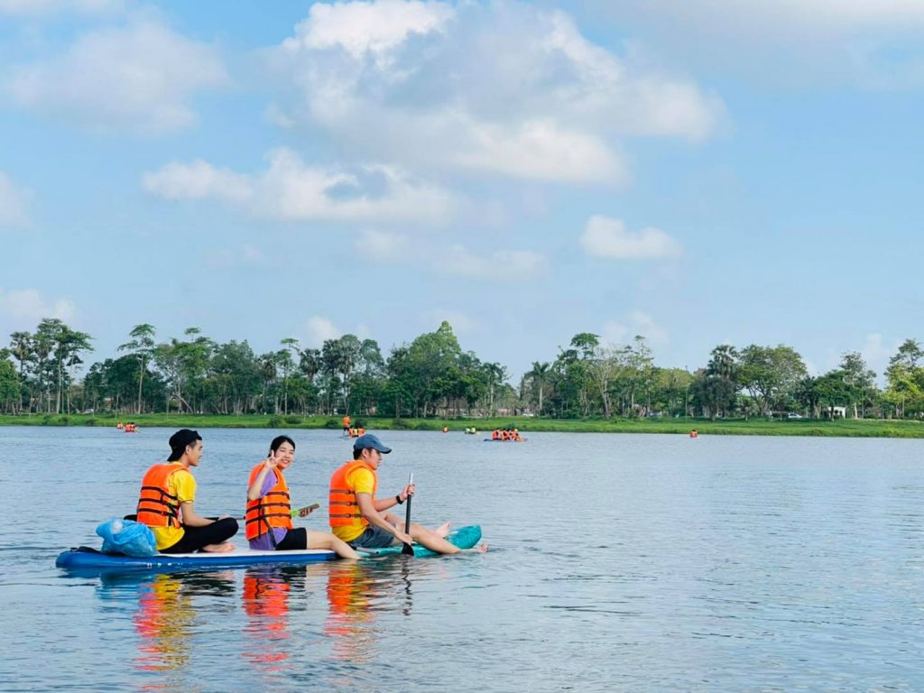 Thuê SUP ở Huế - Chèo SUP trên sông Hương khám phá Huế – Lá Quê